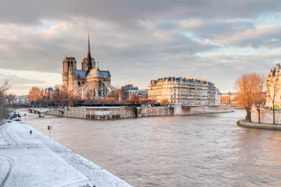 Top photo spots in Paris under the snow - Loic Lagarde